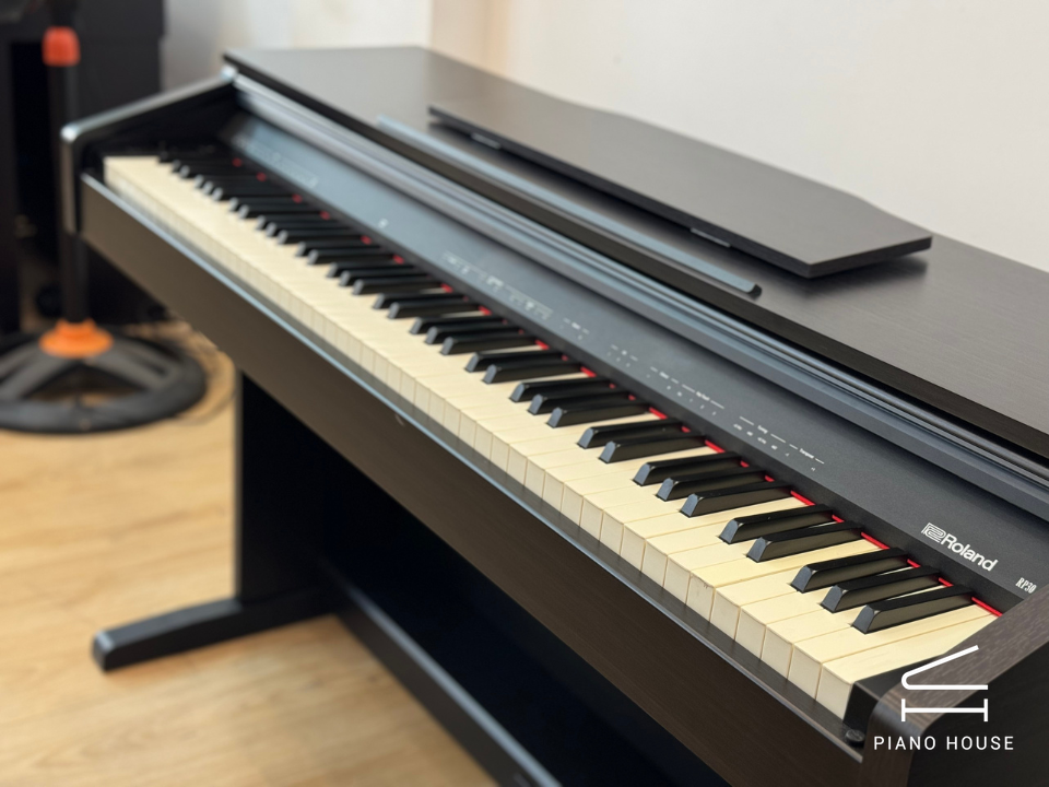 ROLAND RP-30 (USED) – PIANO HOUSE SHOP